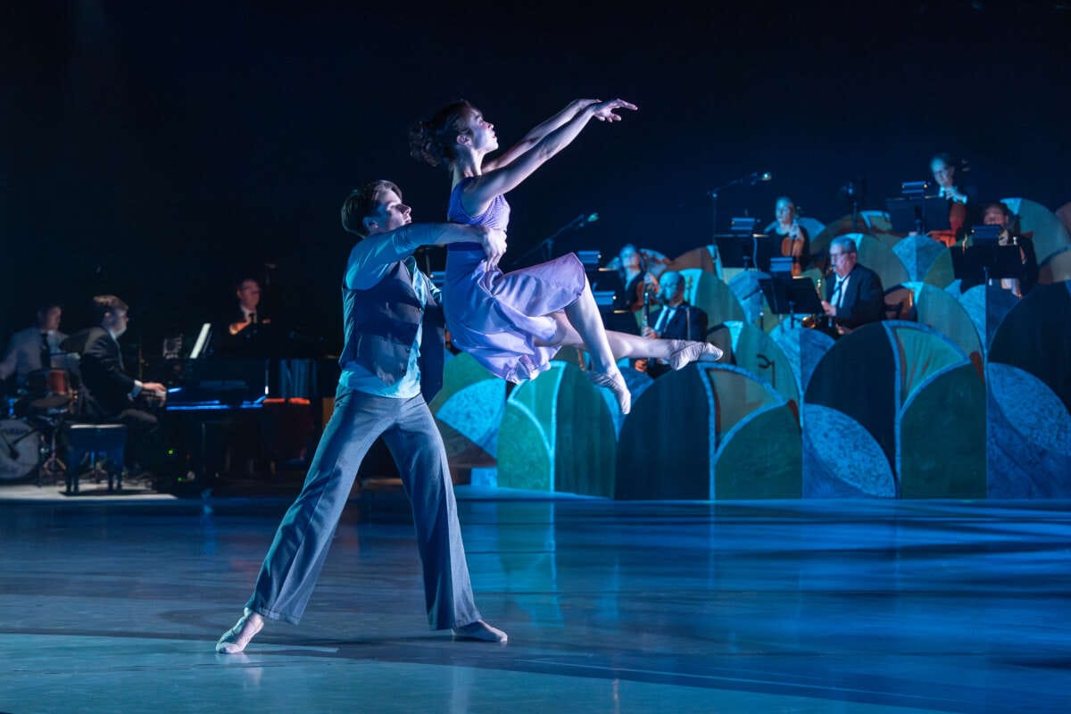 'Decadent Desires' captivates with its tale of Jazz Age excess ...